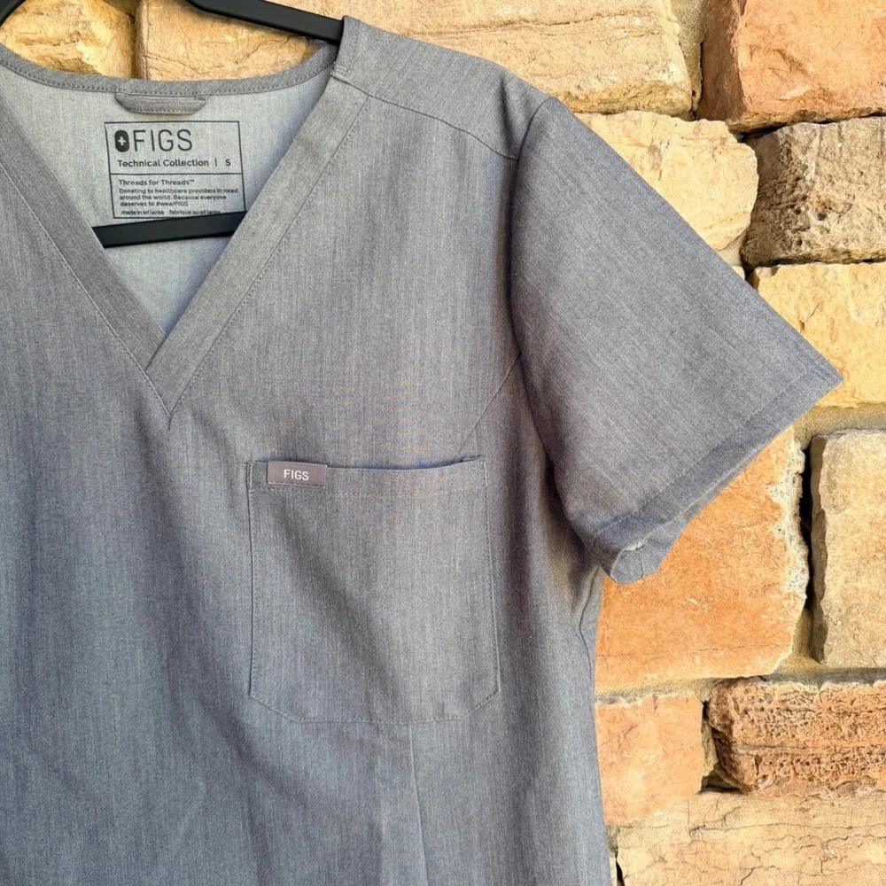 Figs | Tops | Figs Caterina Onepocket Scrub Top Heather Women Small ...